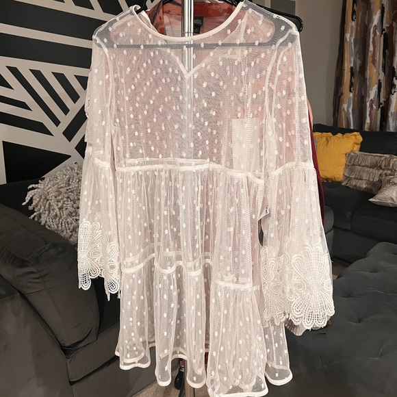 Dresses | White Shear Casual Dress Wbelle Sleeves | Poshmark